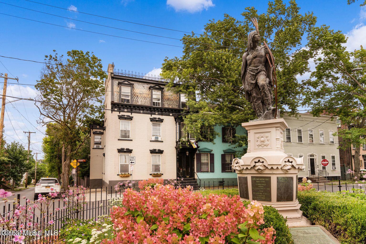 101 FRONT Street in Schenectady, NY Listed For $1,695.00 by Franca ...